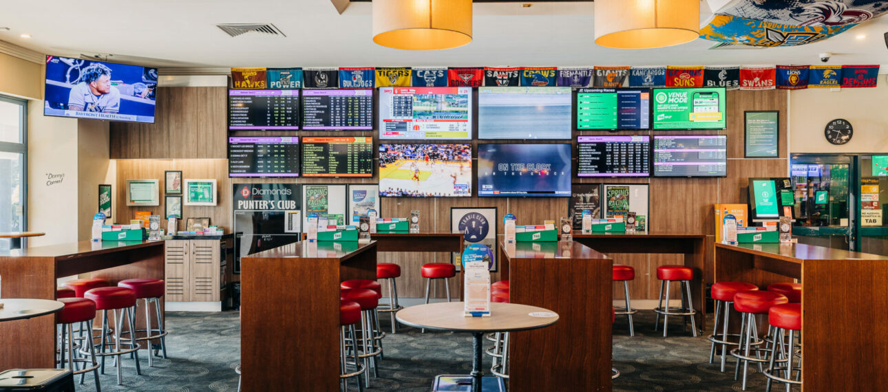 Enjoy Sports & Racing at Diamonds Tavern's Public Bar & TAB - Varsity Lakes